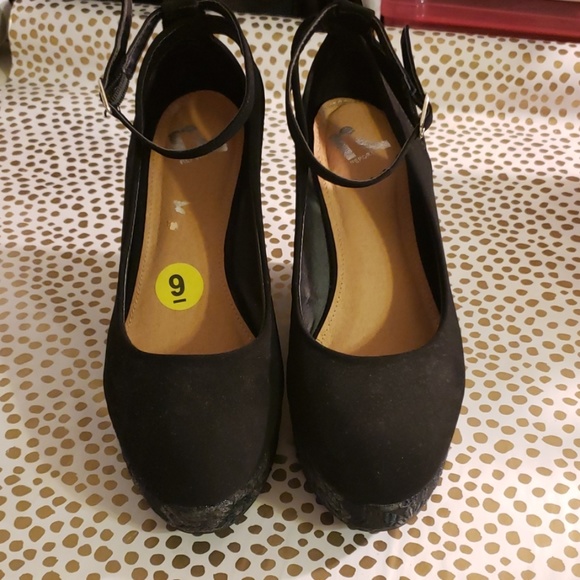 Report | Shoes | New Womens Report Black On Black Floral Wedges 9 ...